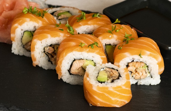 Skin Roll :: Toro sushi